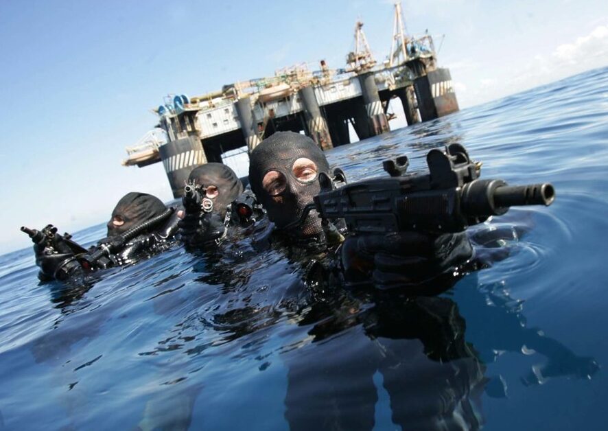 GRUMEC: a elite dos mergulhadores de combate da Marinha brasileira ...